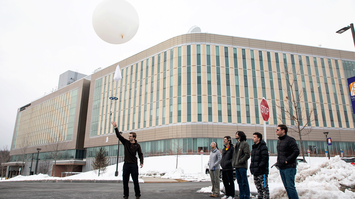 UAlbany Students Help National Weather Service Balloons Take Flight ...
