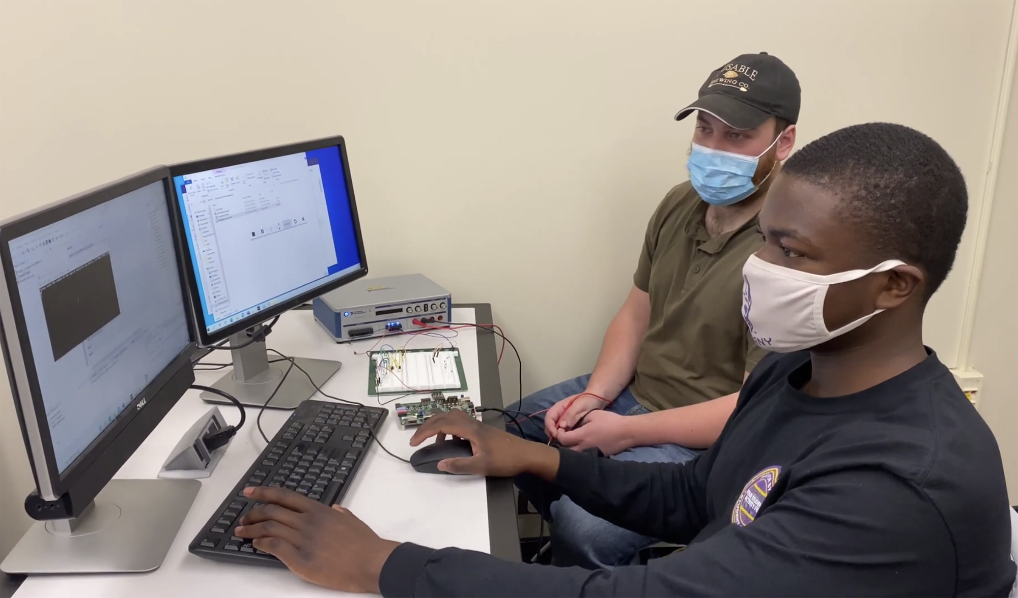 Engineering Students Present Senior Capstone Projects | University at ...