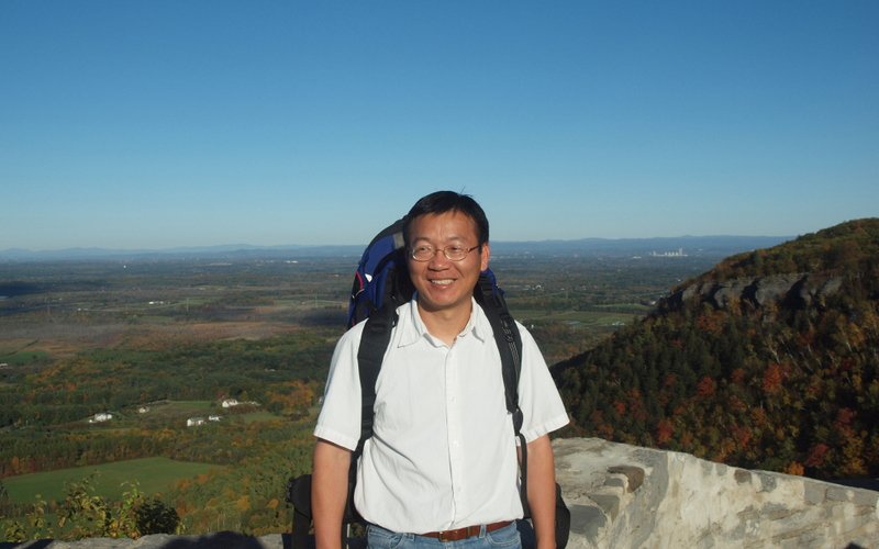 Professor Rongwei Yang Awarded Simons Grant | University at Albany