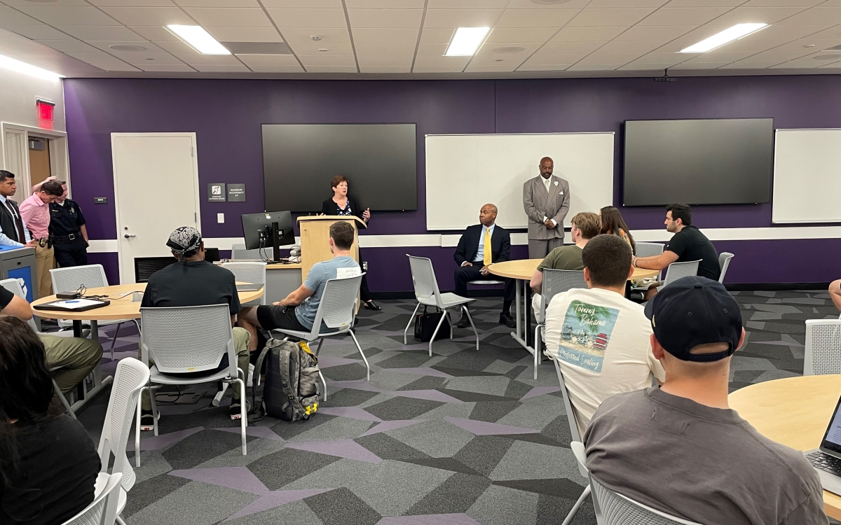 Albany Mayor Kathy Sheehan and Police Chief Eric Hawkins Visit Frank ...